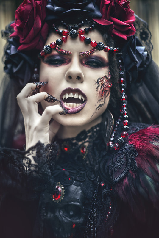 vampire-goth-surreal - Alex Kie